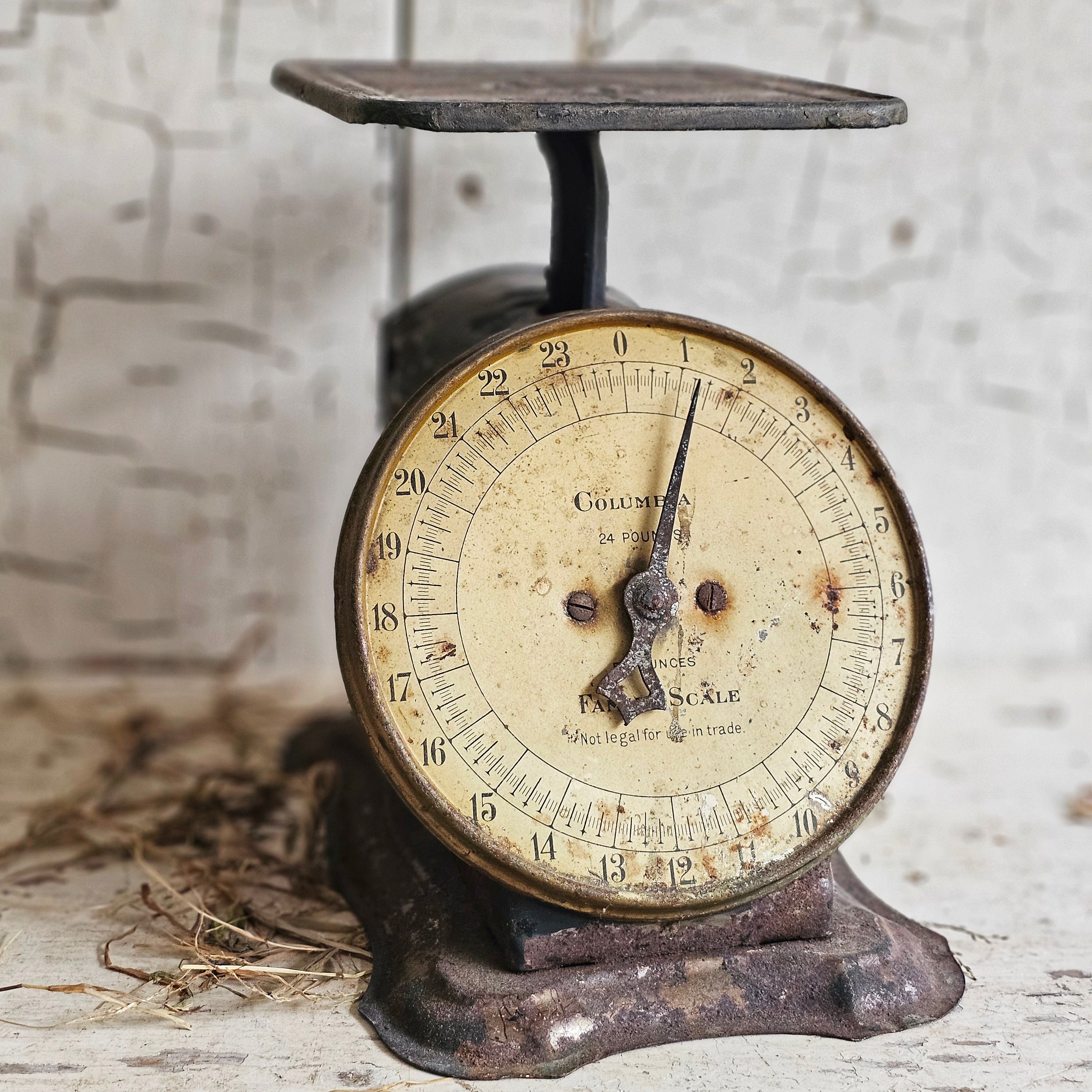 Chippy Black Metal Columbia Family Scale – Olde Tyme Marketplace