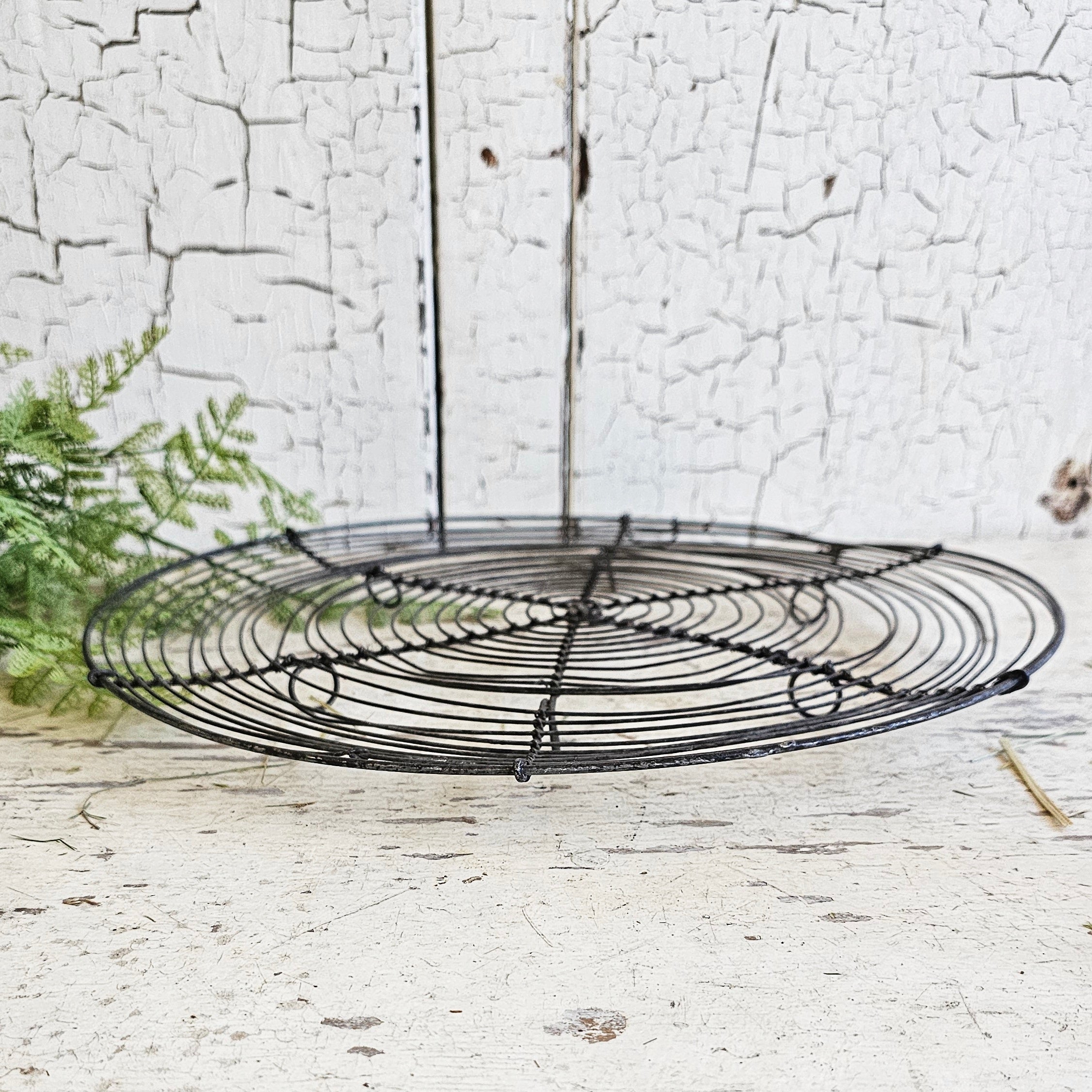 Antique Round French Wire Trivet – Olde Tyme Marketplace